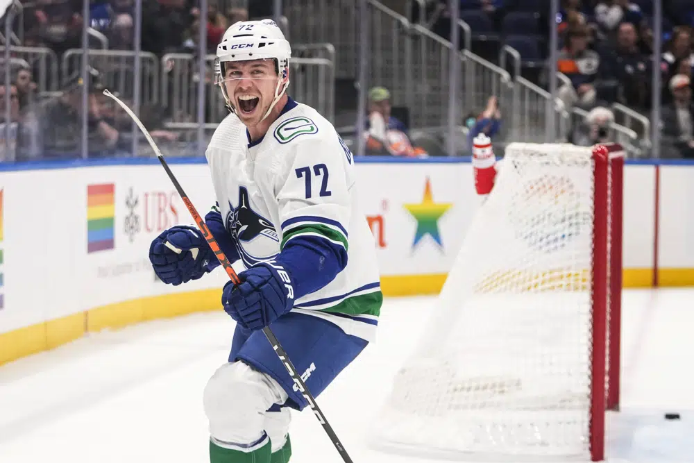 Vancouver Canucks Hang On For Win Against Islanders – CanucksBanter